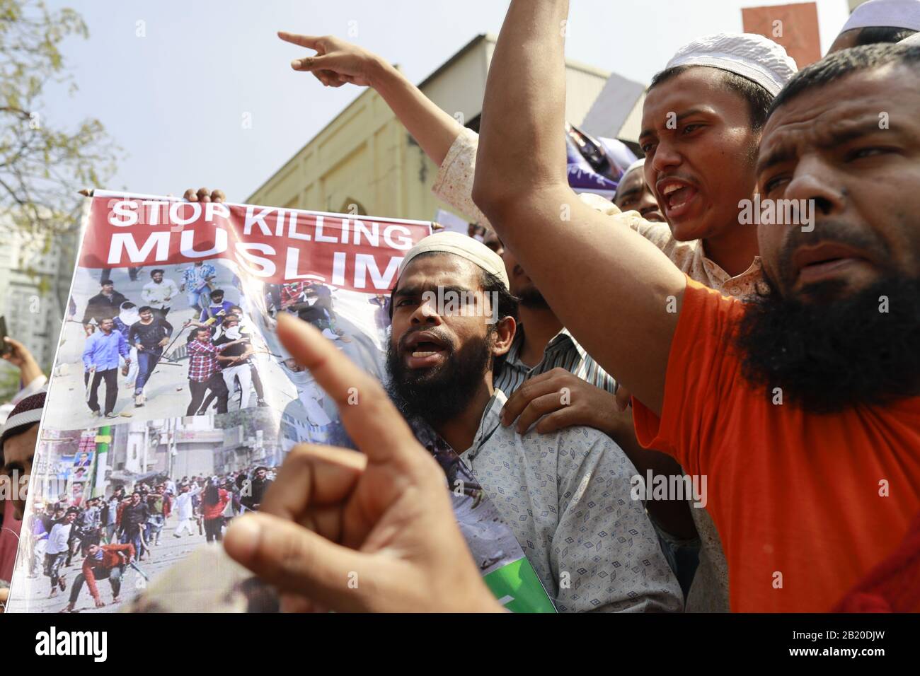 Dhaka, Bangladesh. 28th Feb, 2020. Members of Bangladeshi Islamic ...