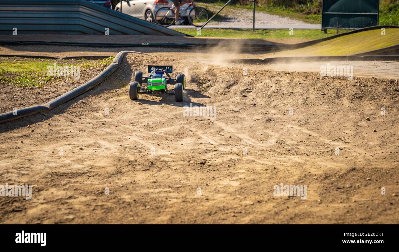 Traction and suspension training hi-res stock photography and images ...