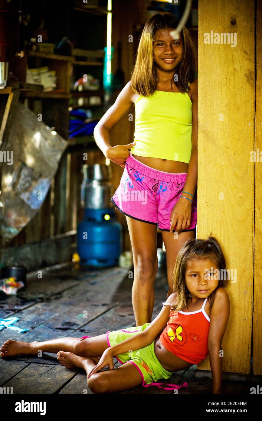 Girl, Abacaba Community, Novo Airão, Amazonas, Brazil Stock Photo - Alamy