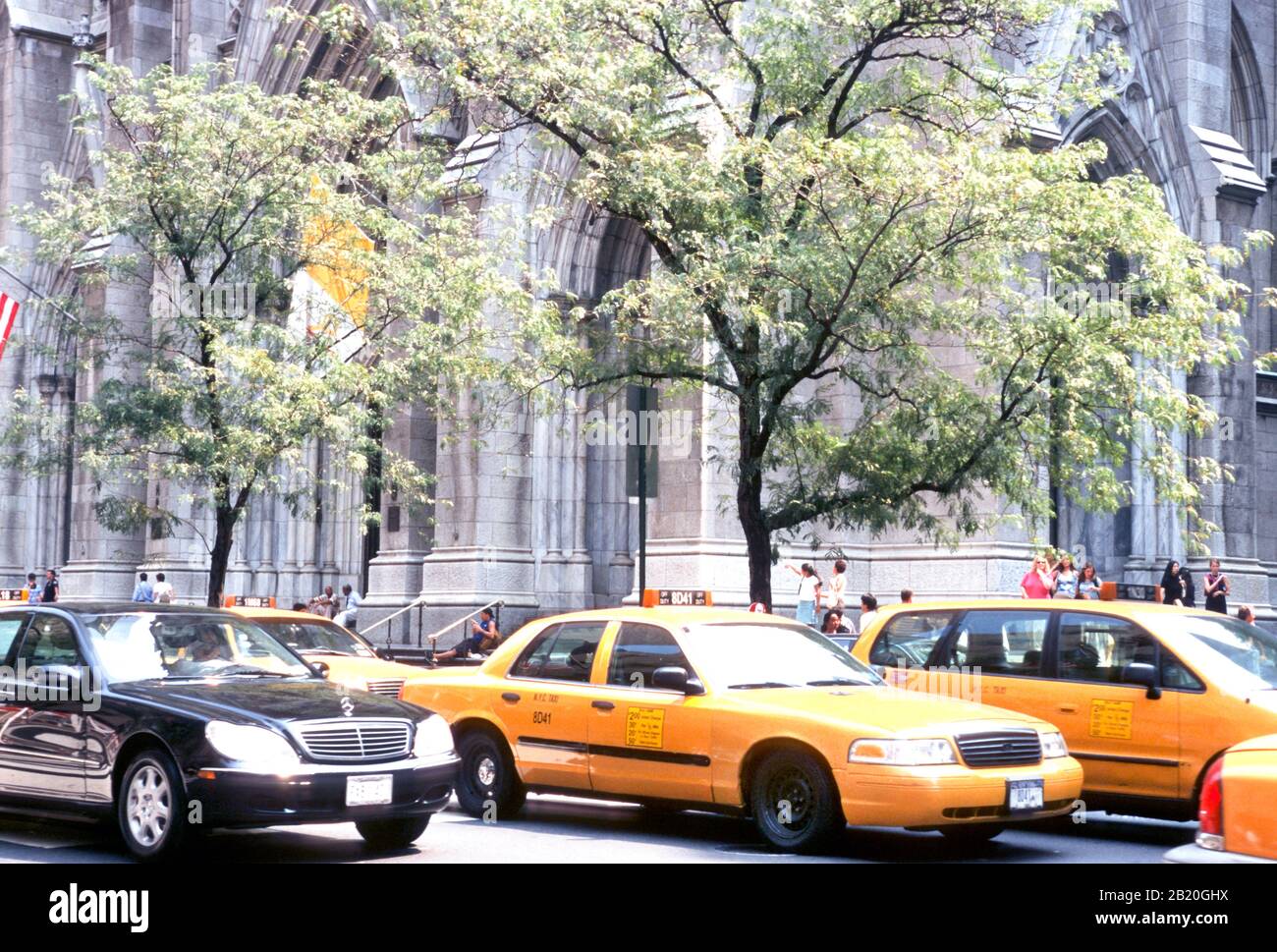 Cars and taxis in New York City Stock Photo - Alamy