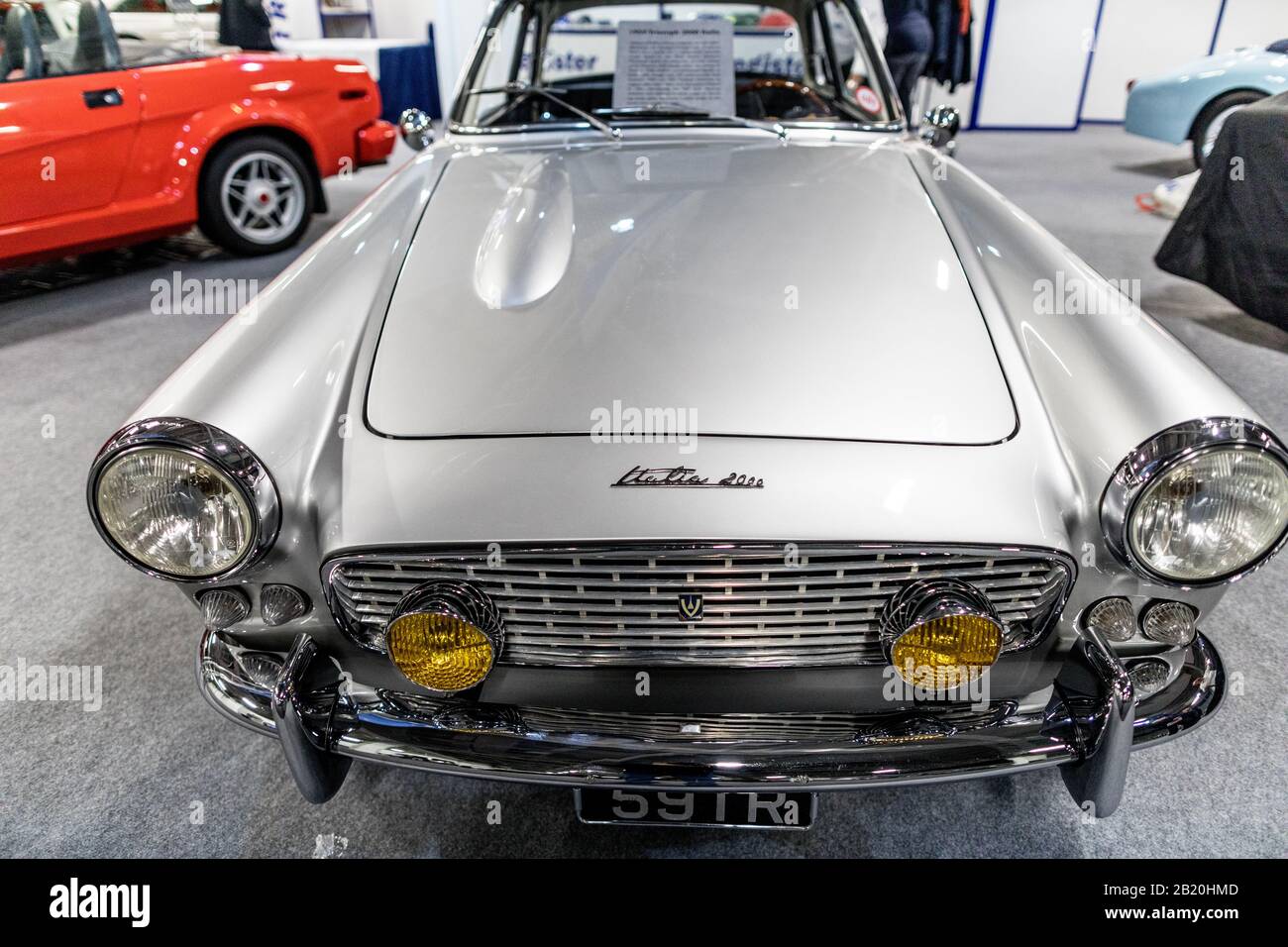 At the art 2000 exhibition hi-res stock photography and images - Alamy