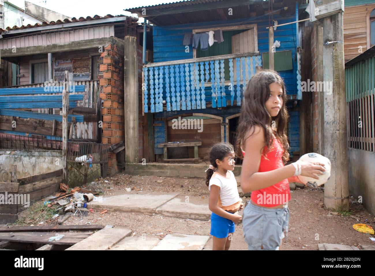 Slum children brazil hi-res stock photography and images - Alamy