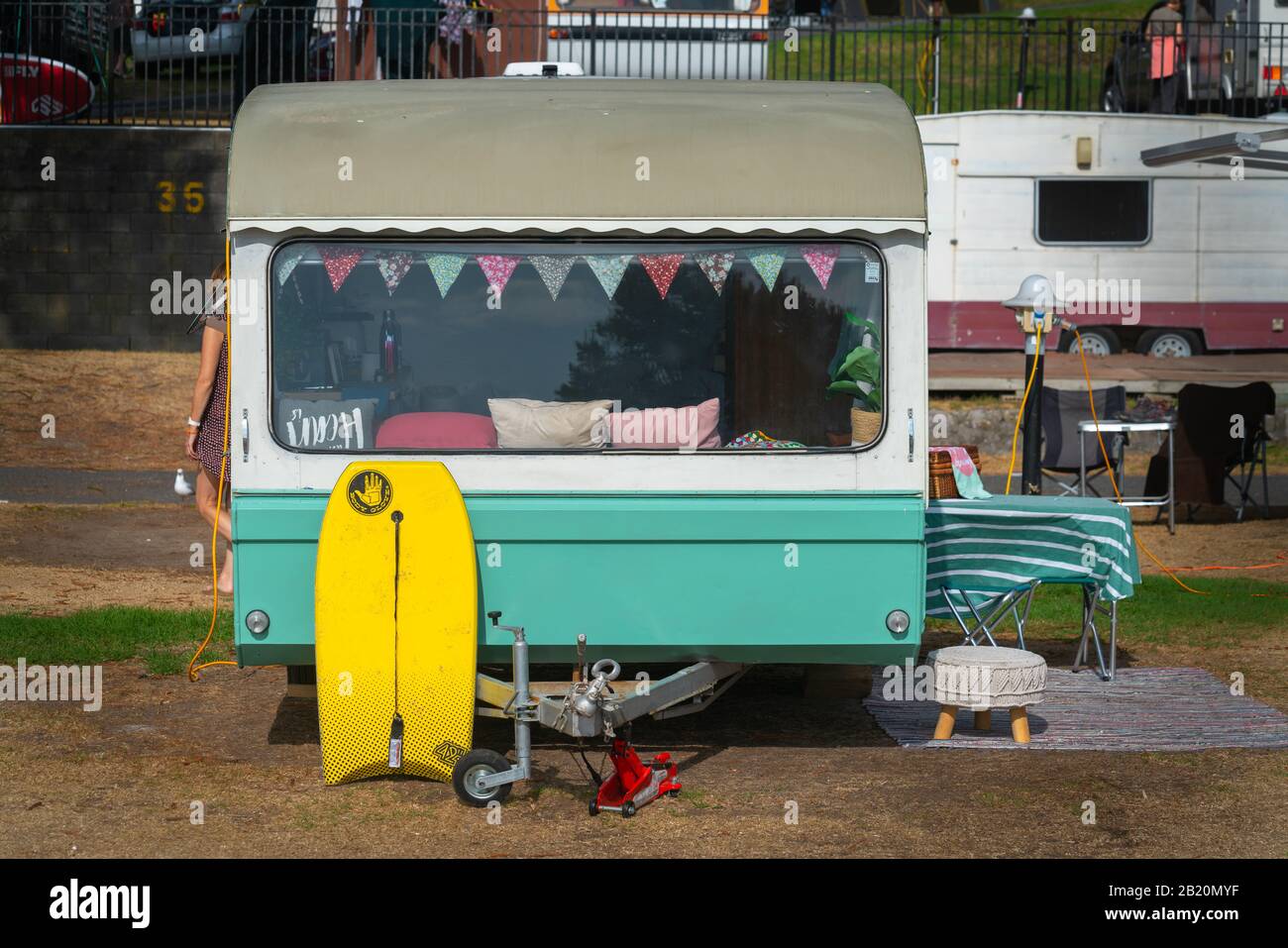 Old fashioned caravan hi-res stock photography and images - Alamy