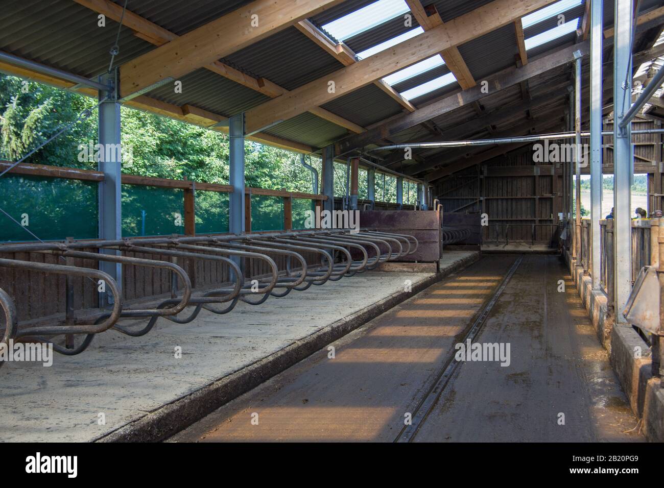 Empty stables hi-res stock photography and images - Alamy