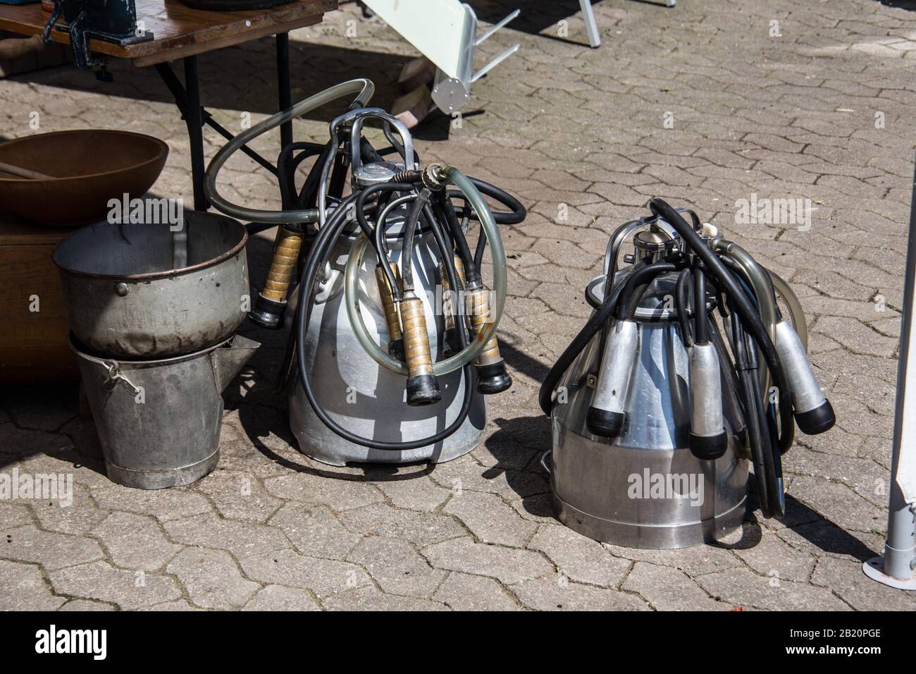 Milking machine hi-res stock photography and images - Alamy