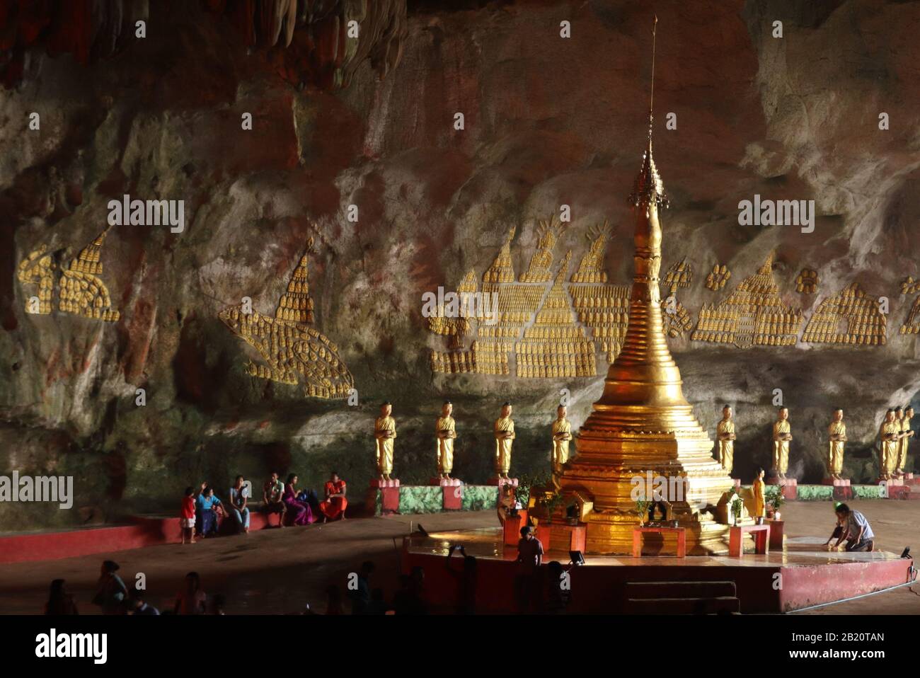Golden stupa, Saddan Cave, Hpa-an in Myanmar Stock Photo - Alamy