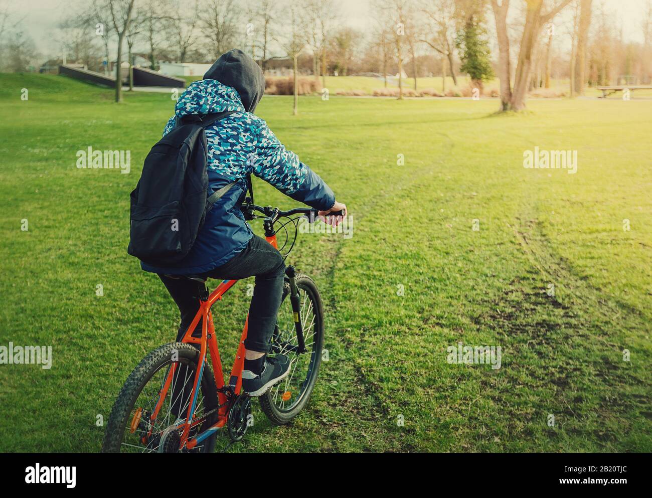 Man cyclist hi-res stock photography and images - Alamy