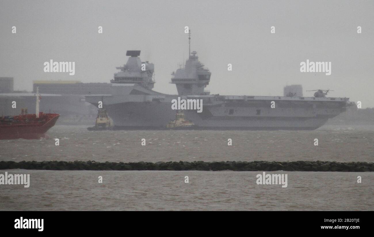 Liverpool,Uk 28th February 2020 Hms Prince Of Wales arrives on River Mersey credit Ian ...