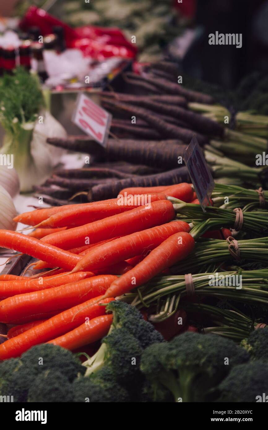 Black carrots hi-res stock photography and images - Alamy