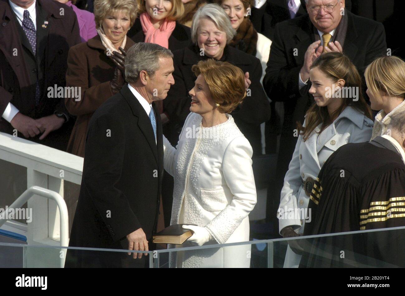 Washington, D.C. 20JAN05: Capitol ceremony for the swearing in of ...