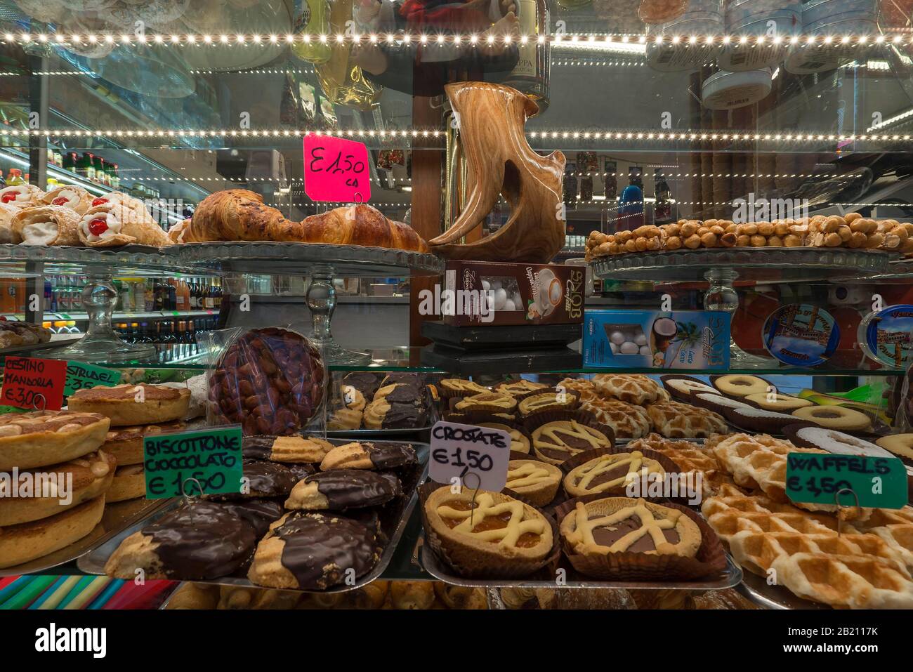 Pastries venice hi-res stock photography and images - Alamy