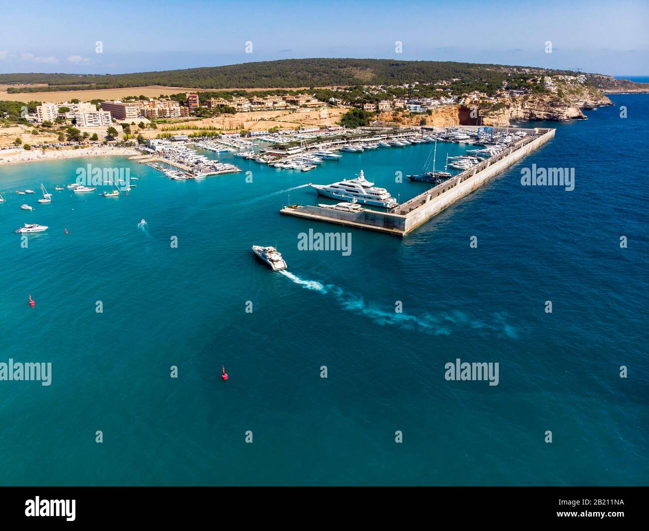 Luxury islands hi-res stock photography and images - Alamy