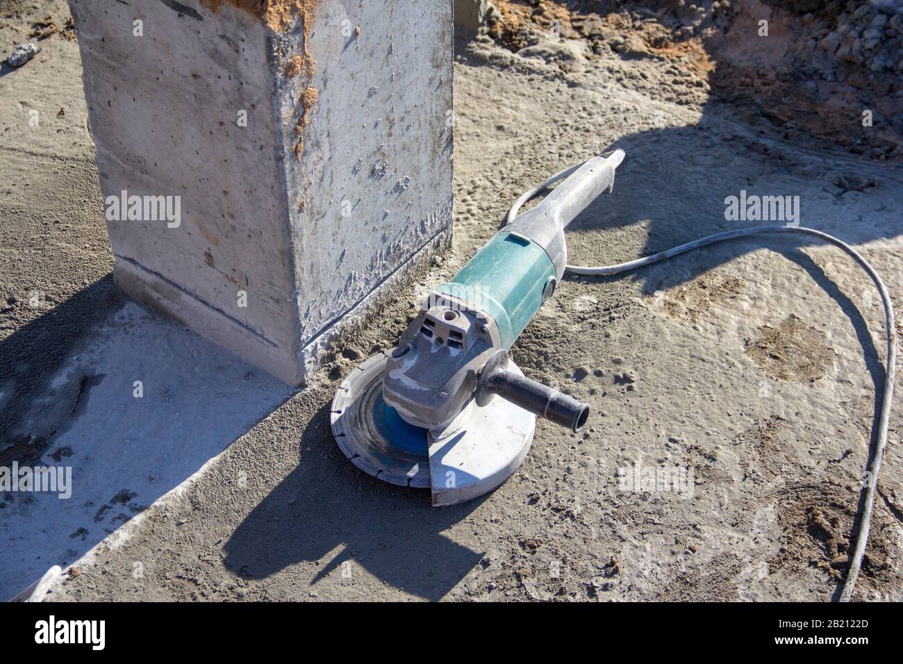 Construction worker tools illustration hi-res stock photography and ...