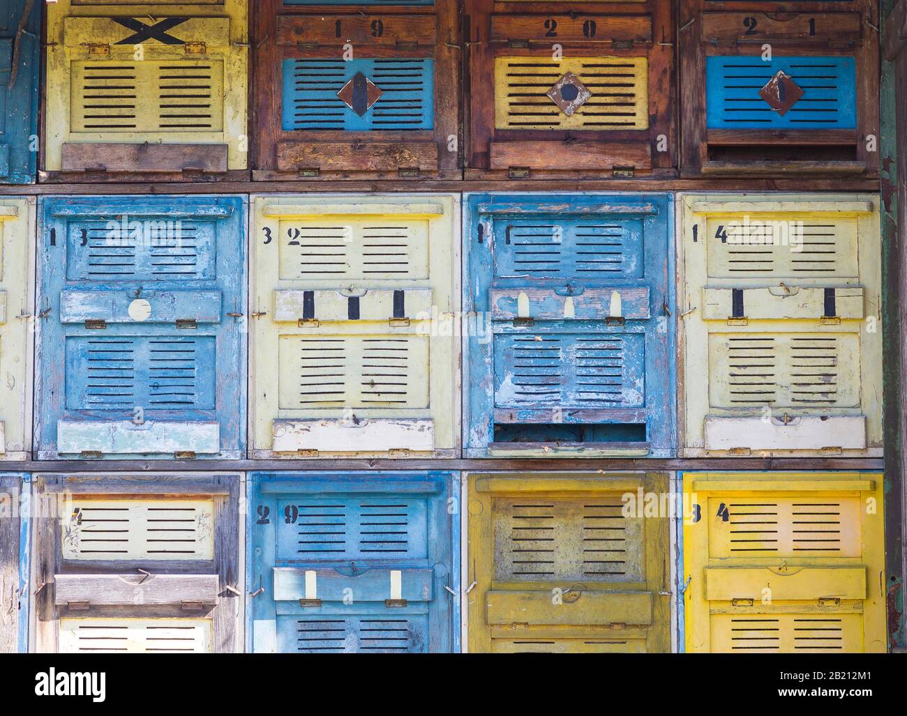 Beehive cart hi-res stock photography and images - Alamy
