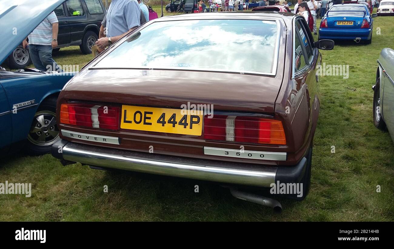 Rover sd1 v8 hi-res stock photography and images - Alamy