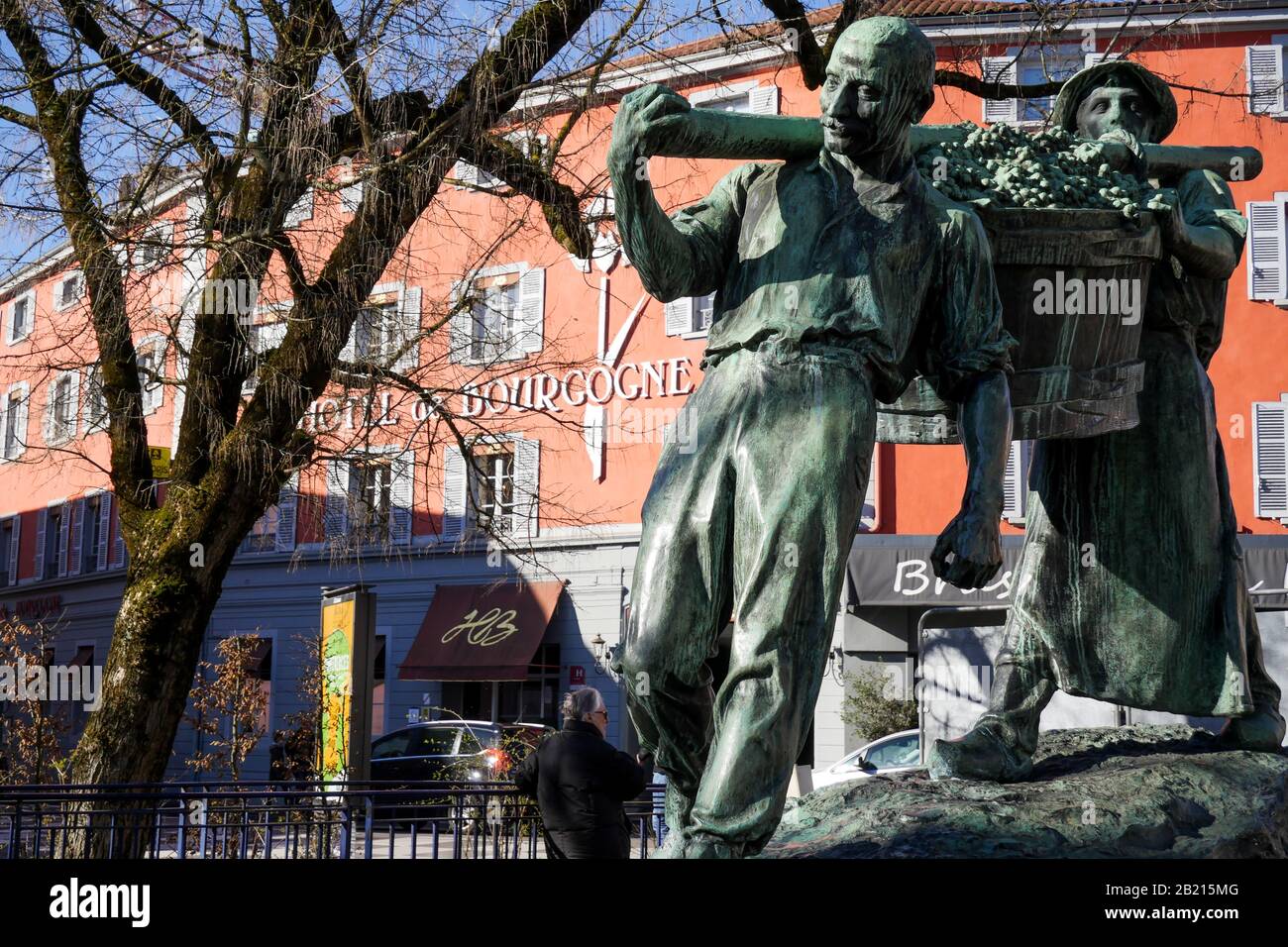 Grape harvesters, bronze statue by french sculptor Pierre Alexandre ...