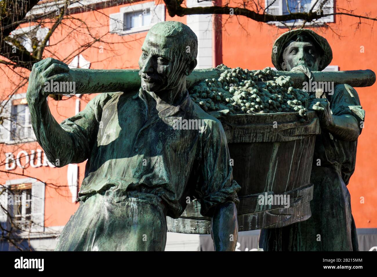 Grape harvesters, bronze statue by french sculptor Pierre Alexandre ...