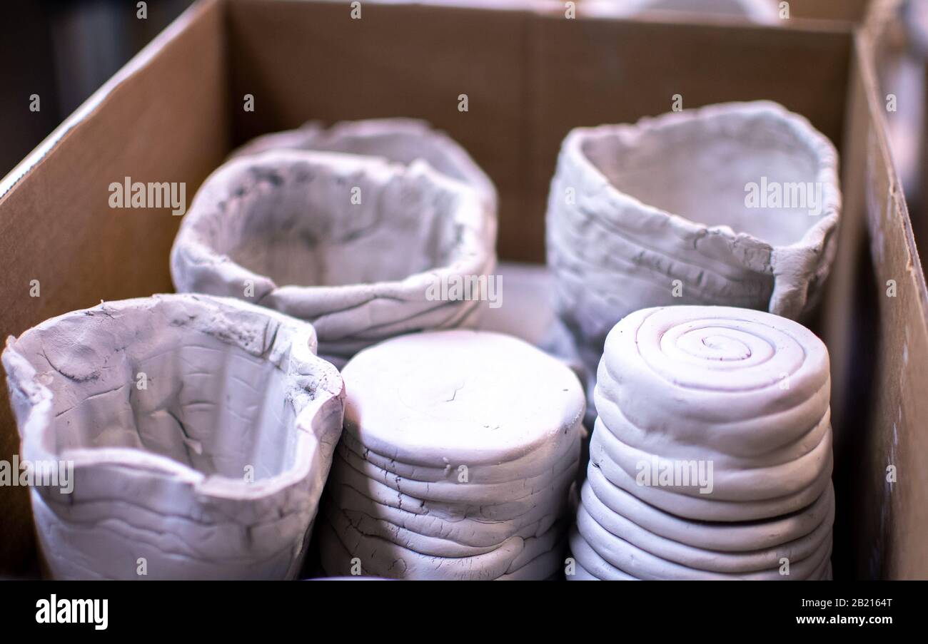 Traditional firing clay pots hi-res stock photography and images - Alamy