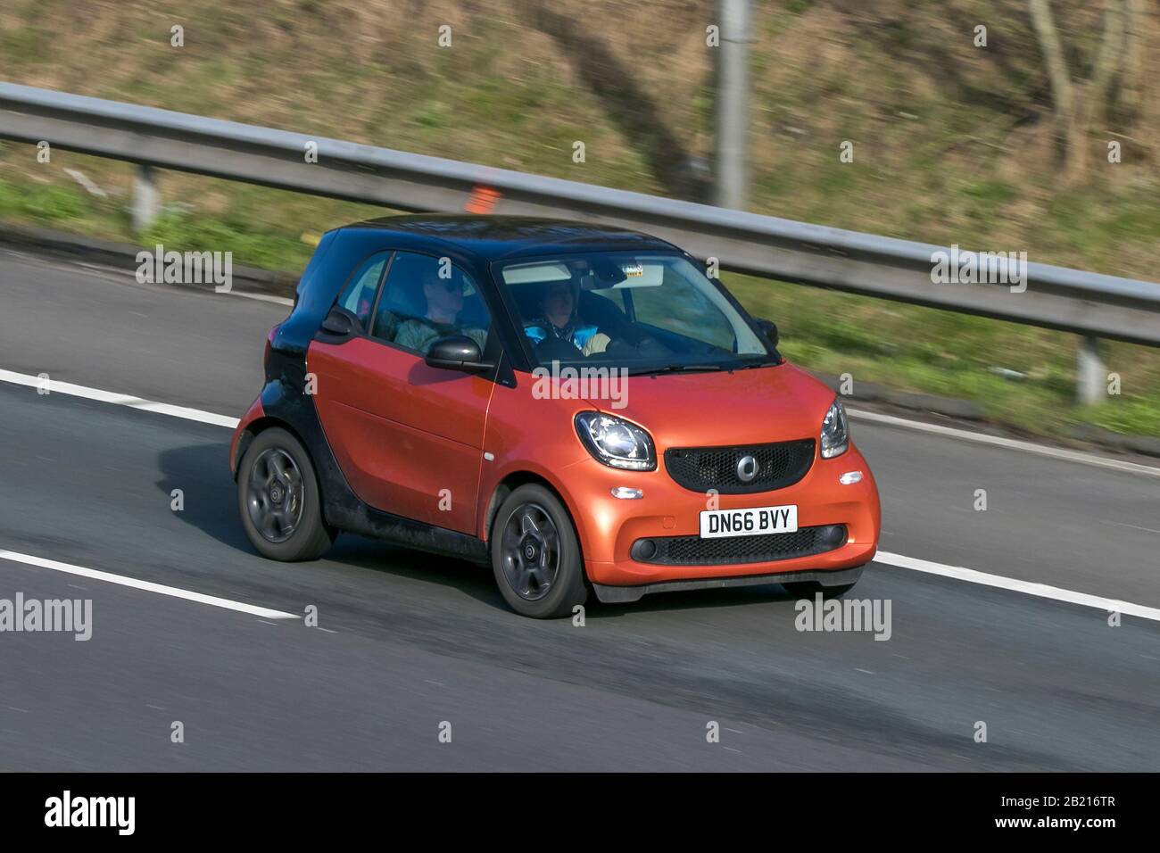 Smart fortwo prime cars hi-res stock photography and images - Alamy