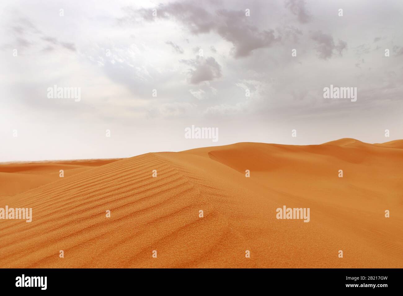 Sand dune in Saudi desert - Beautiful Arabian desert Stock Photo - Alamy