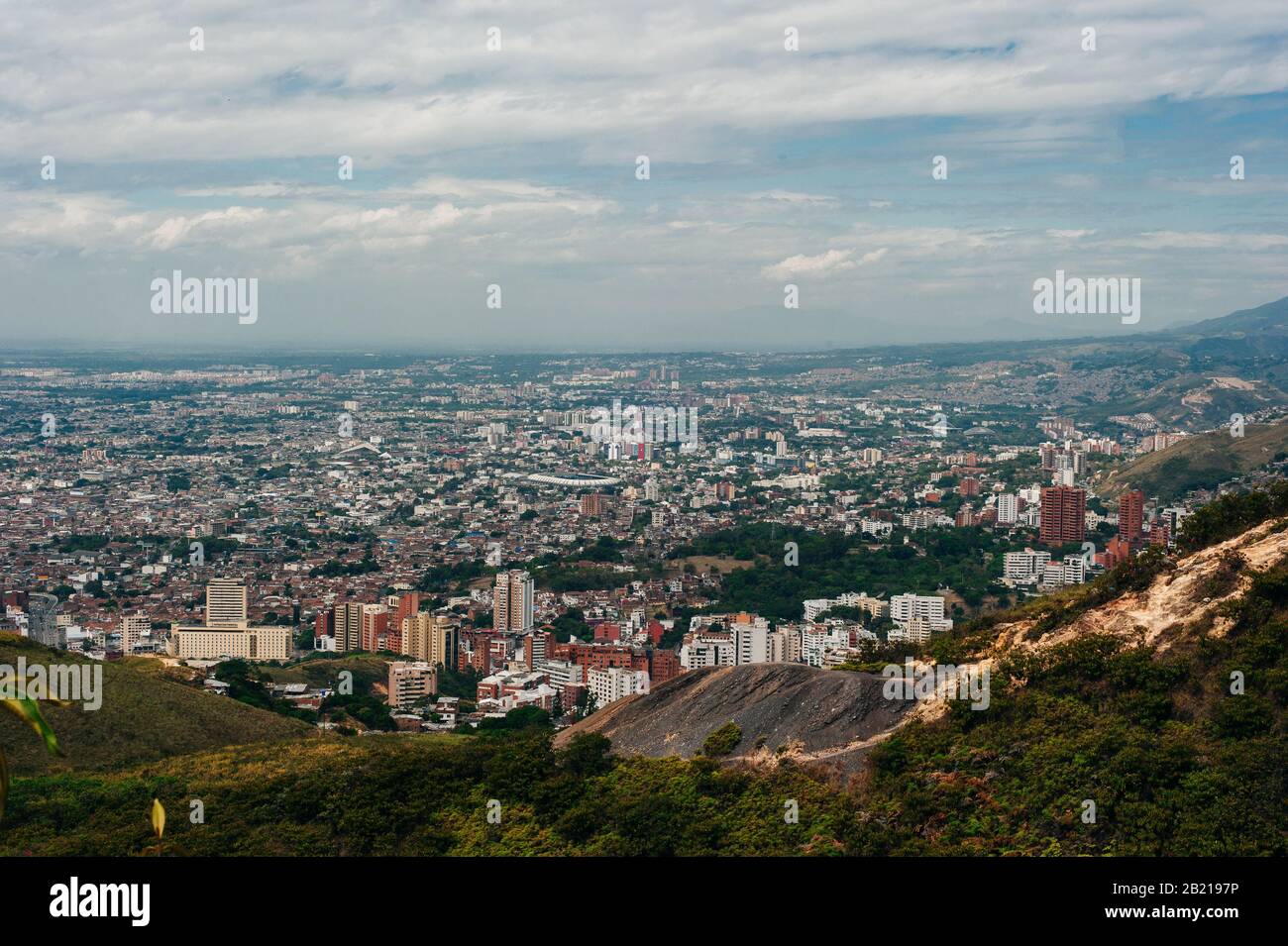 Cali colombia skyline hi-res stock photography and images - Alamy