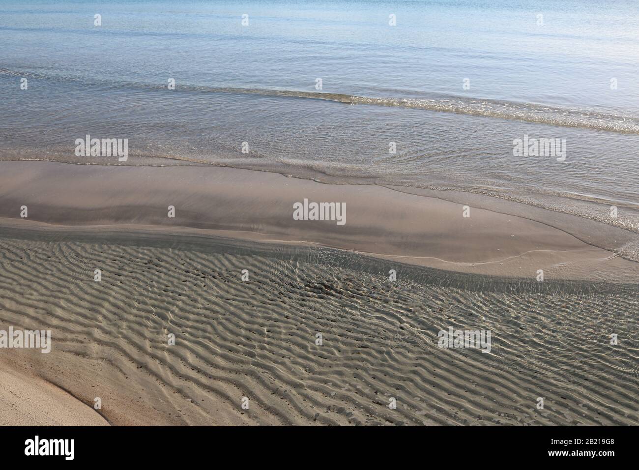 Wave patterns in sand hi-res stock photography and images - Alamy