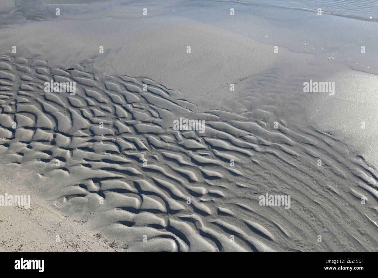 Wave patterns in sand hi-res stock photography and images - Alamy