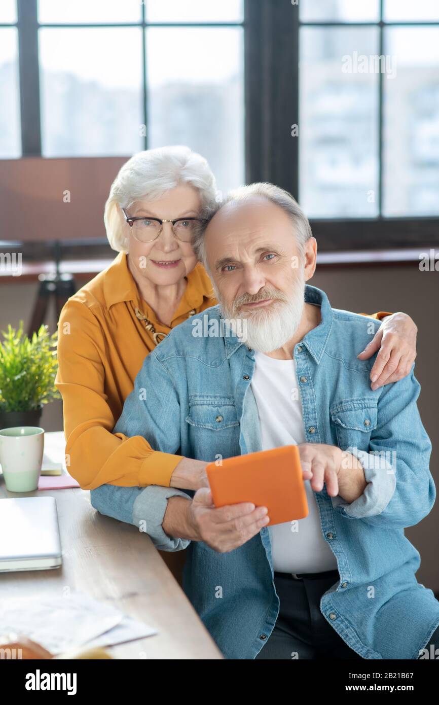 Seniors surfing hi-res stock photography and images - Alamy