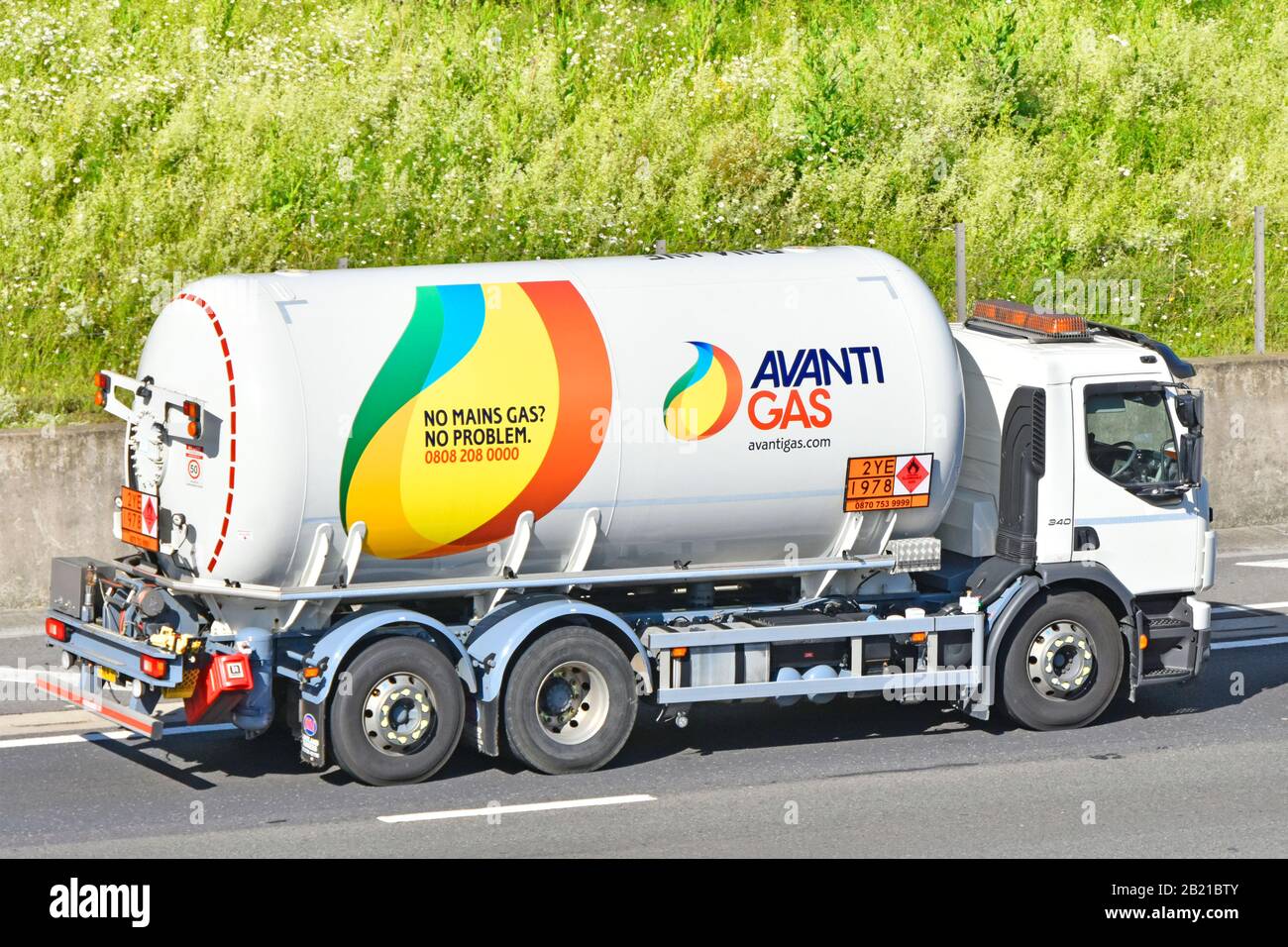 Side & back view of Avanti Gas logo on LPG supply chain tanker lorry ...