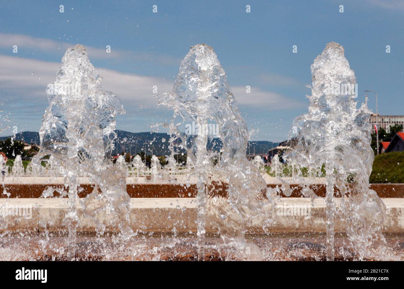 University park and water fountains Stock Photo - Alamy