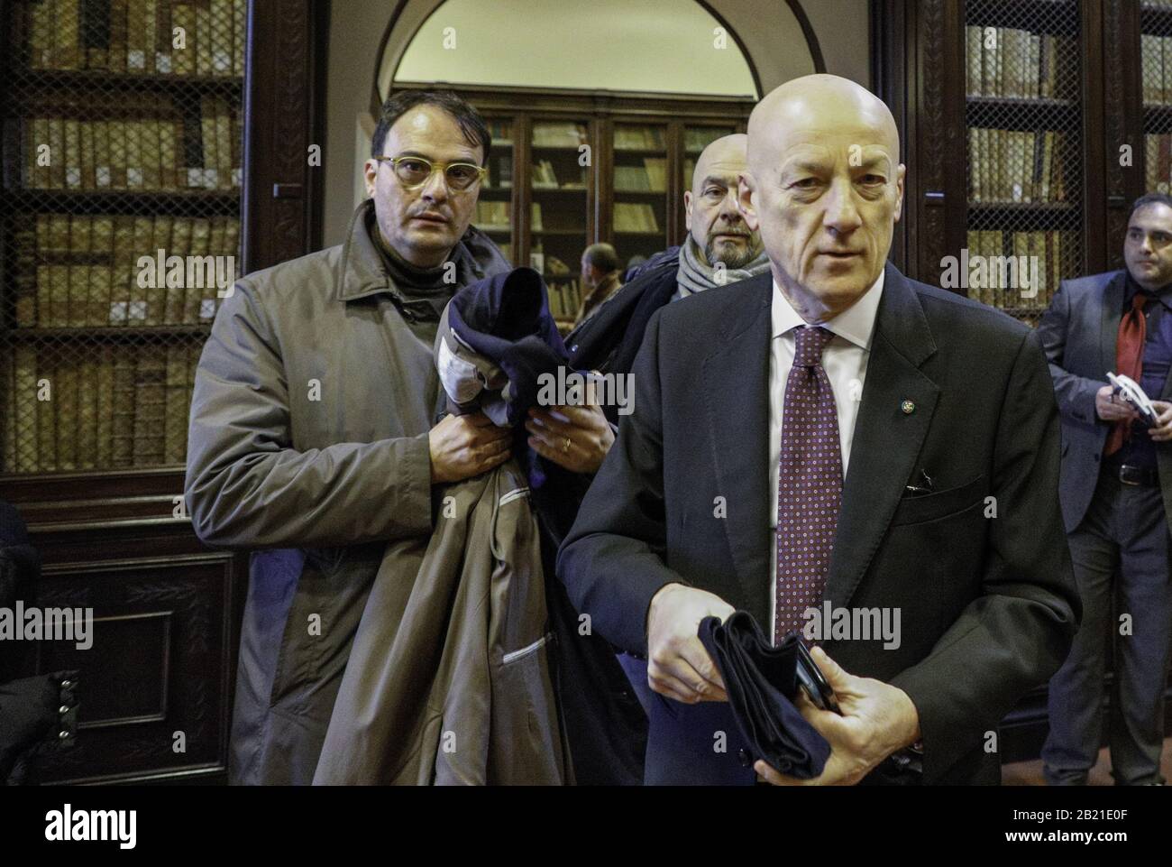 Master compass hi-res stock photography and images - Alamy