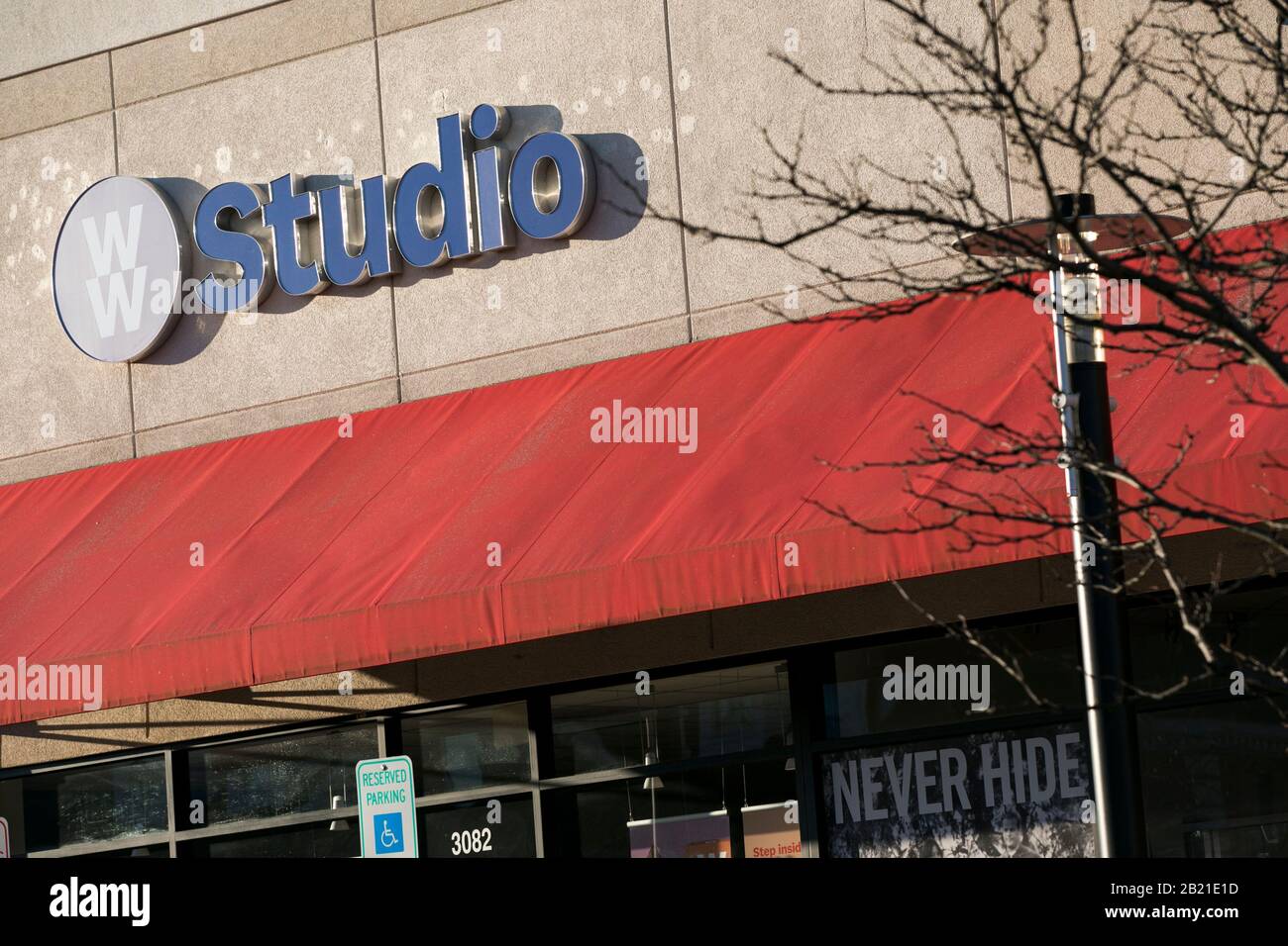 Ww logo hi-res stock photography and images - Alamy