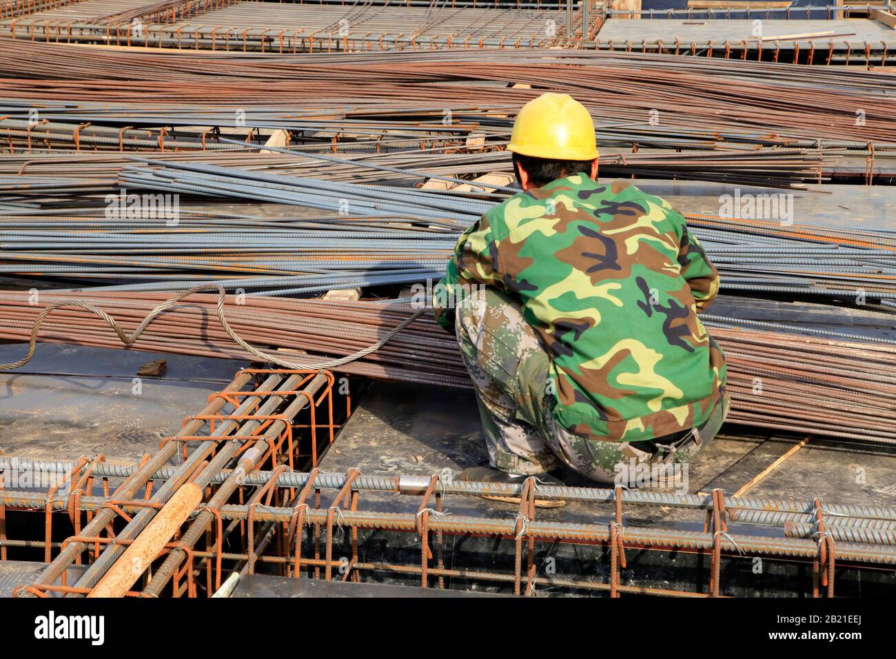 Construction workers work in site Stock Photo - Alamy