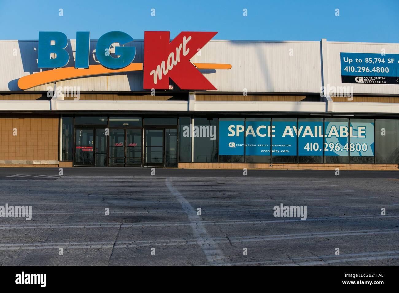 Space available hi-res stock photography and images - Alamy