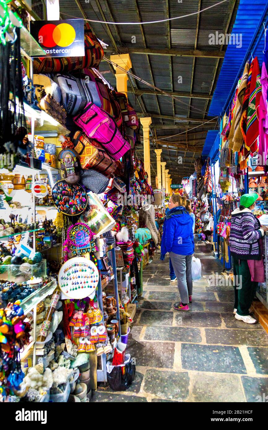 Stalls with traditional Peruvian goods and souvenirs at San Pedro ...
