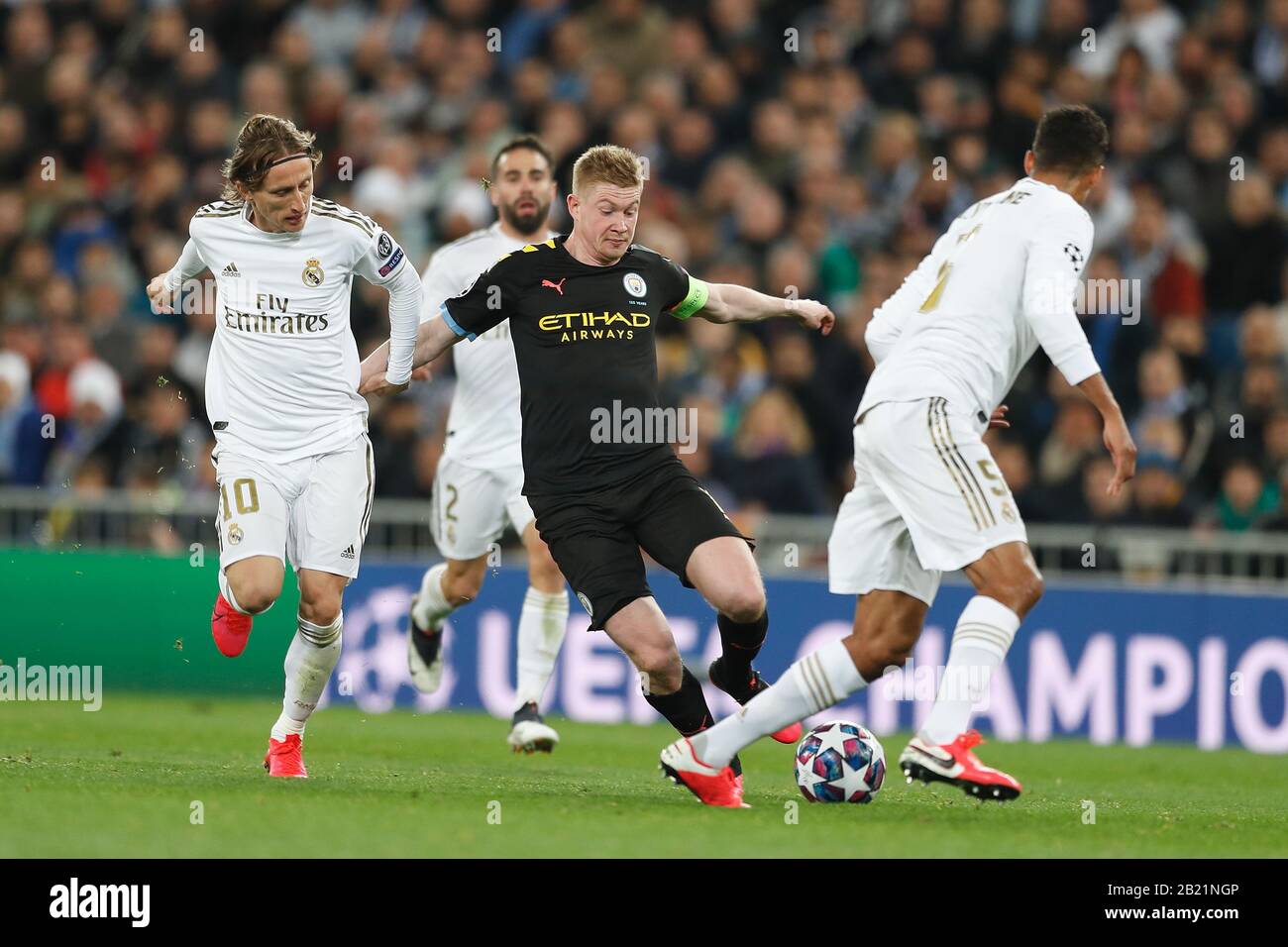 Madrid, Spain. 26th Feb, 2020. (L-R) Luka Modric (Real), Kevin De ...