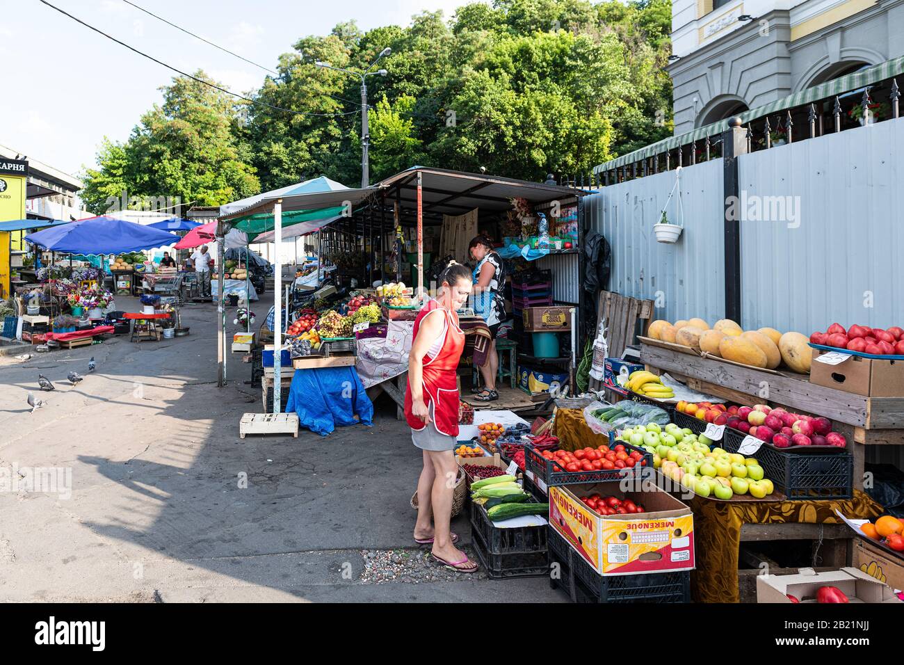 Woman farmer market in city hi-res stock photography and images - Alamy