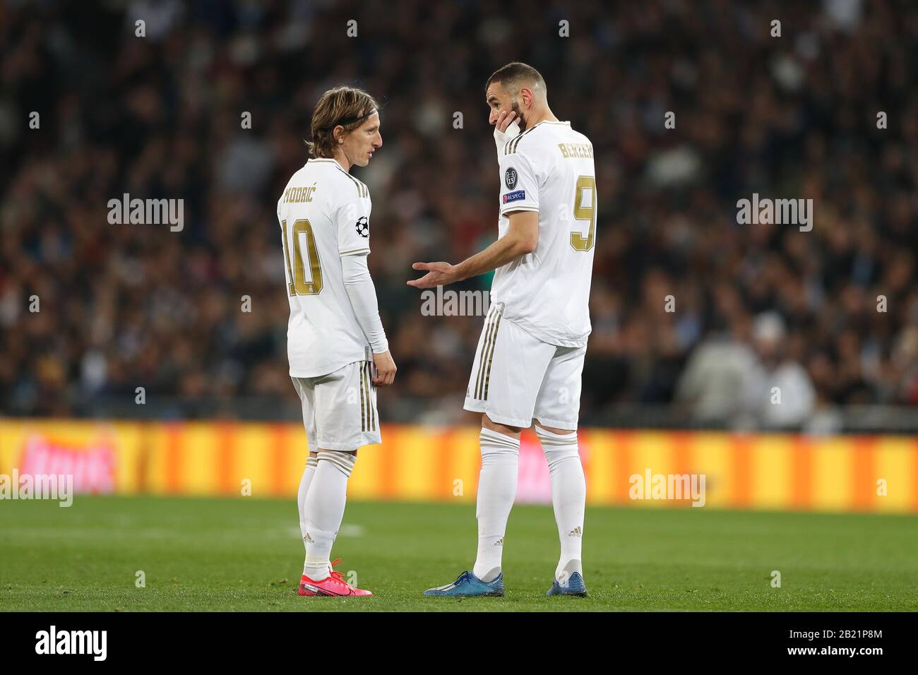 L r luka modric karim benzema hi-res stock photography and images - Alamy