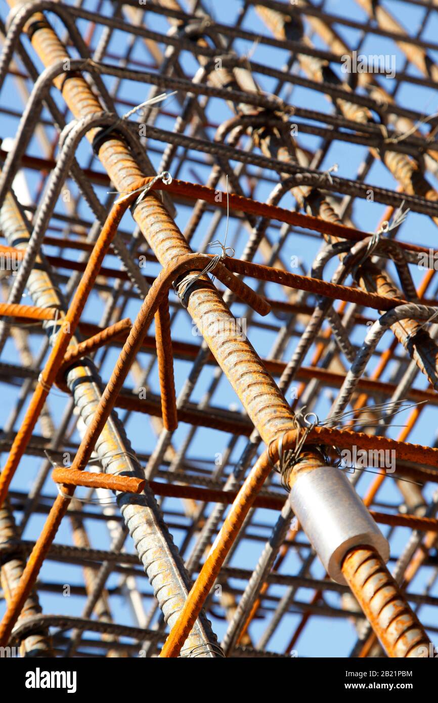 Steel grid on the construction site Stock Photo - Alamy