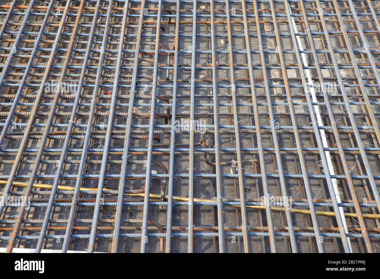 Steel grid on the construction site Stock Photo - Alamy