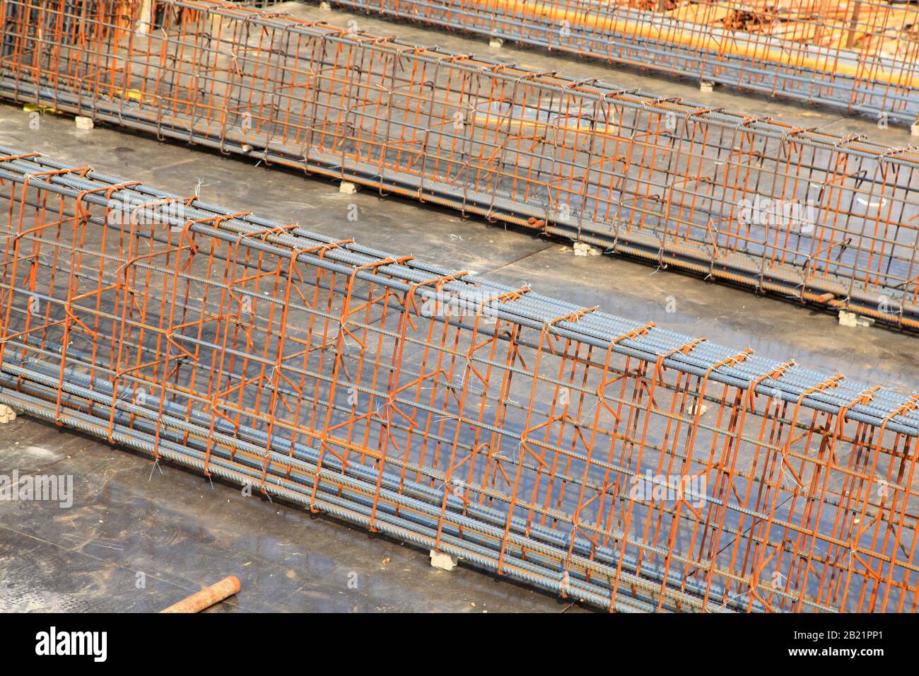 Steel grid on the construction site Stock Photo - Alamy