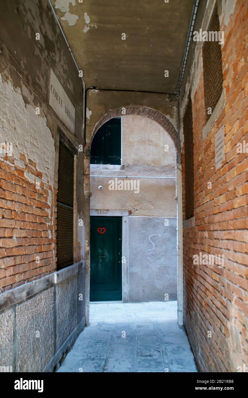 Covered alleyway hi-res stock photography and images - Alamy