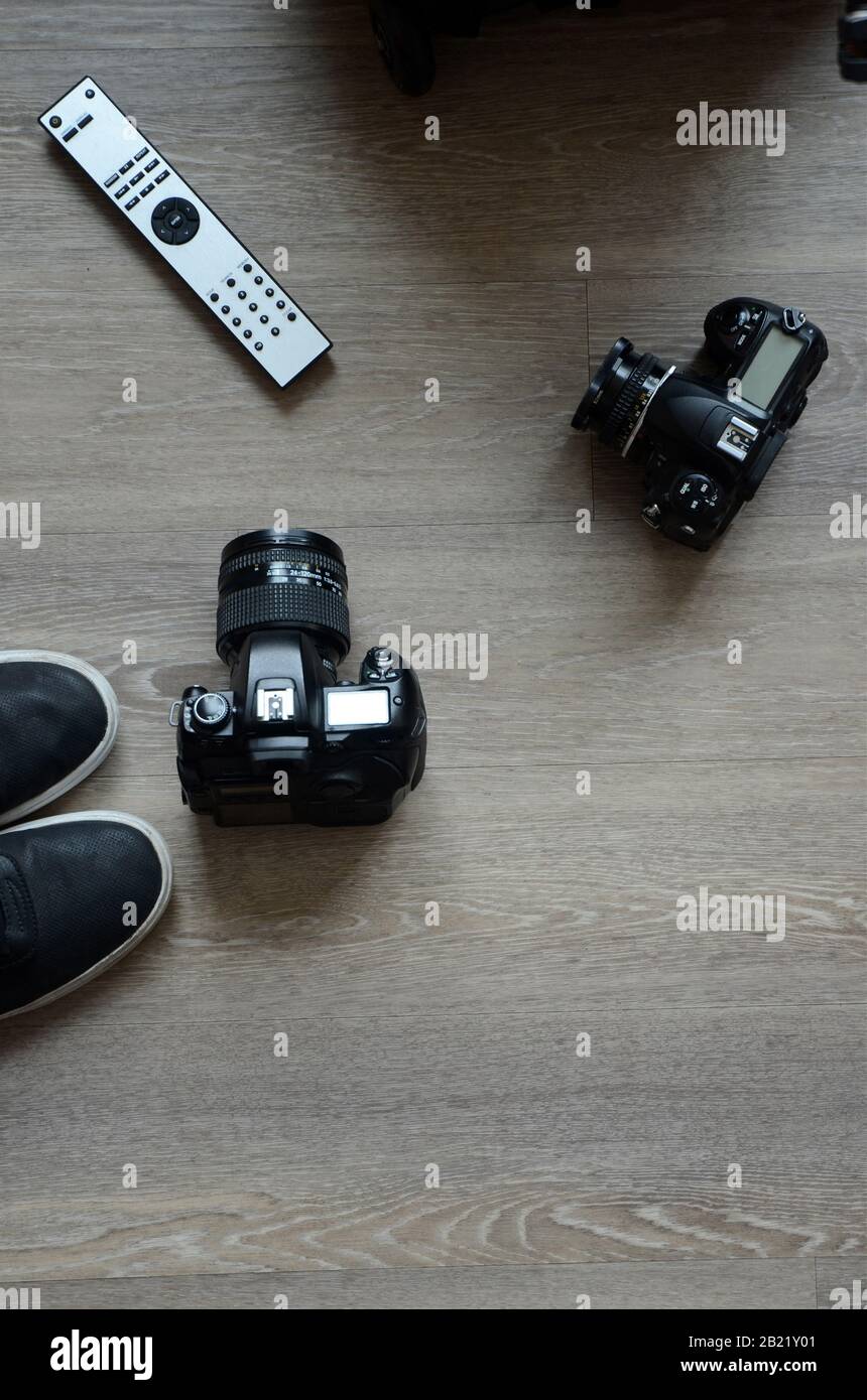 Overhead shoot hi-res stock photography and images - Alamy