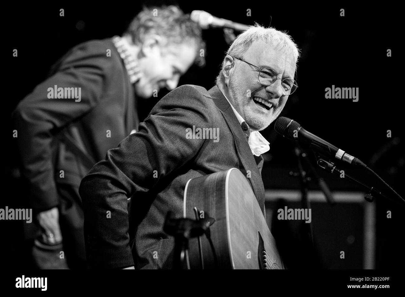 Steve harley uncovered hi-res stock photography and images - Alamy