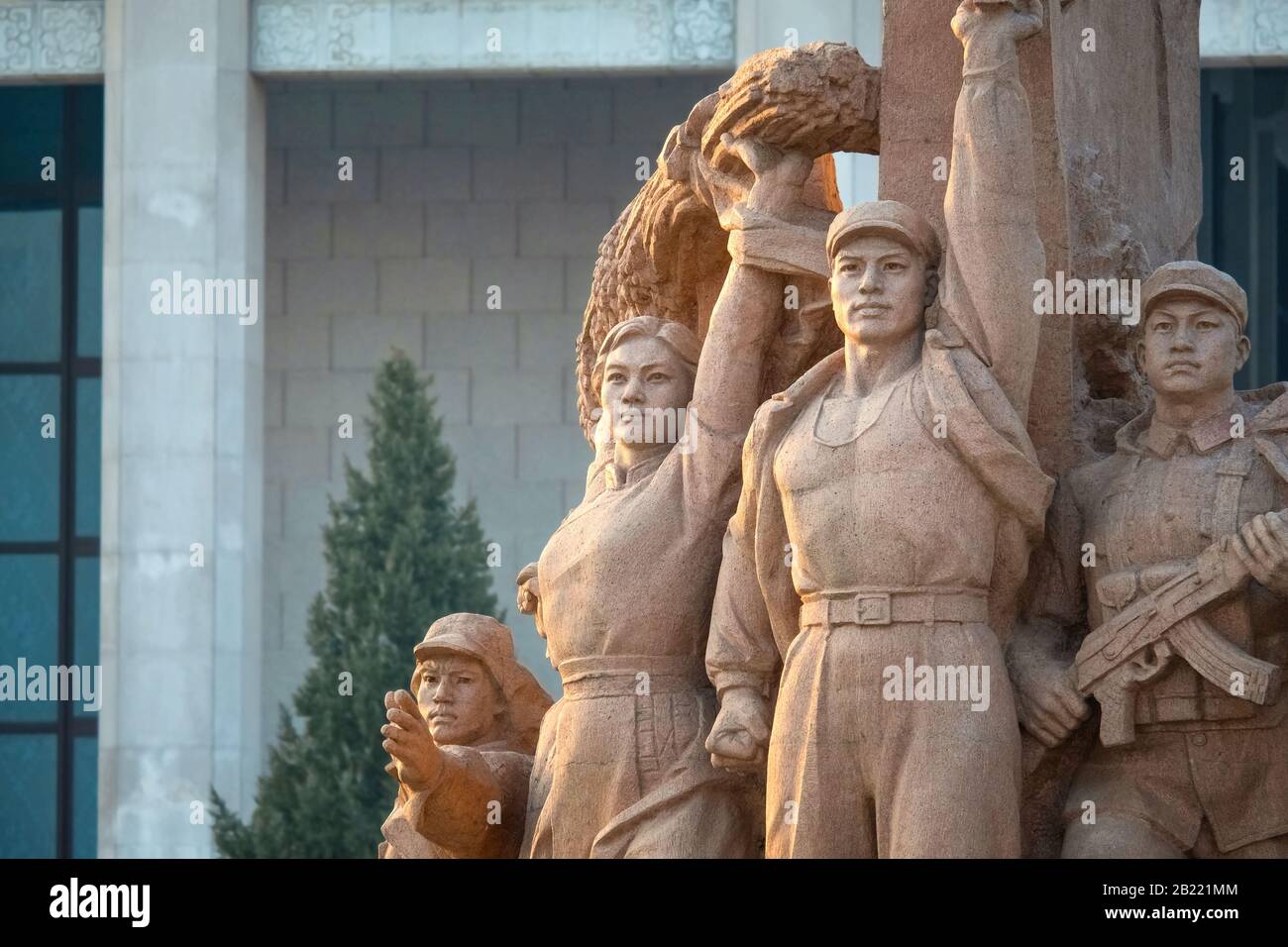 Mao zedong mausoleum soldier tiananmen hi-res stock photography and ...