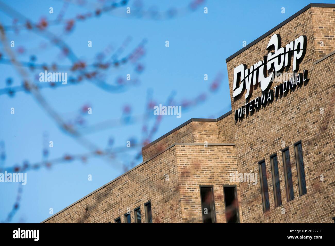 Dyncorp logo hi-res stock photography and images - Alamy