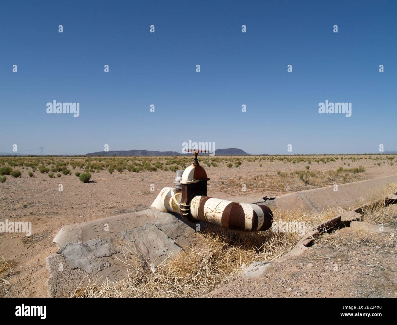 Water trench hi-res stock photography and images - Alamy