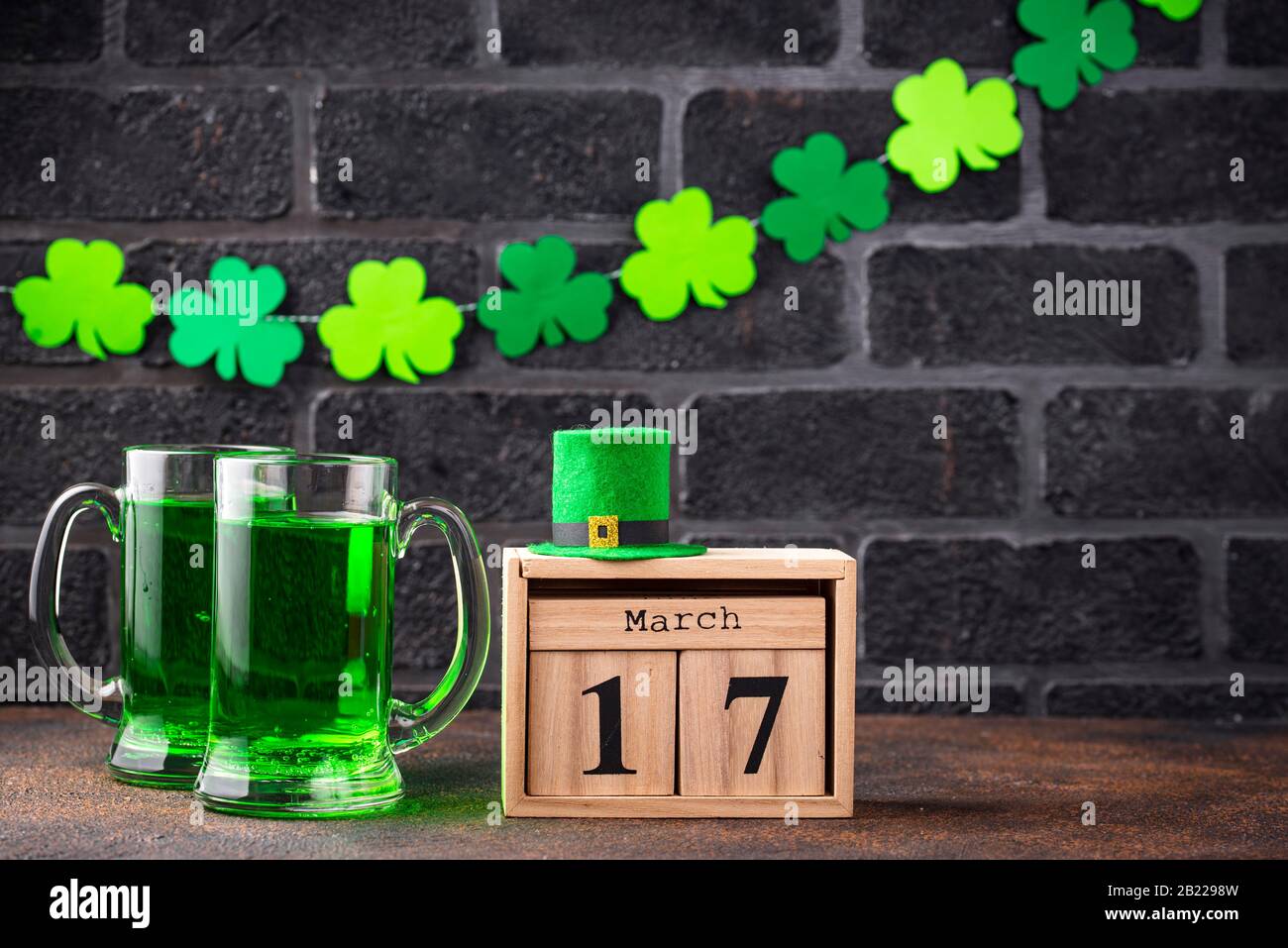 St. Patrick’s day green beer Stock Photo - Alamy