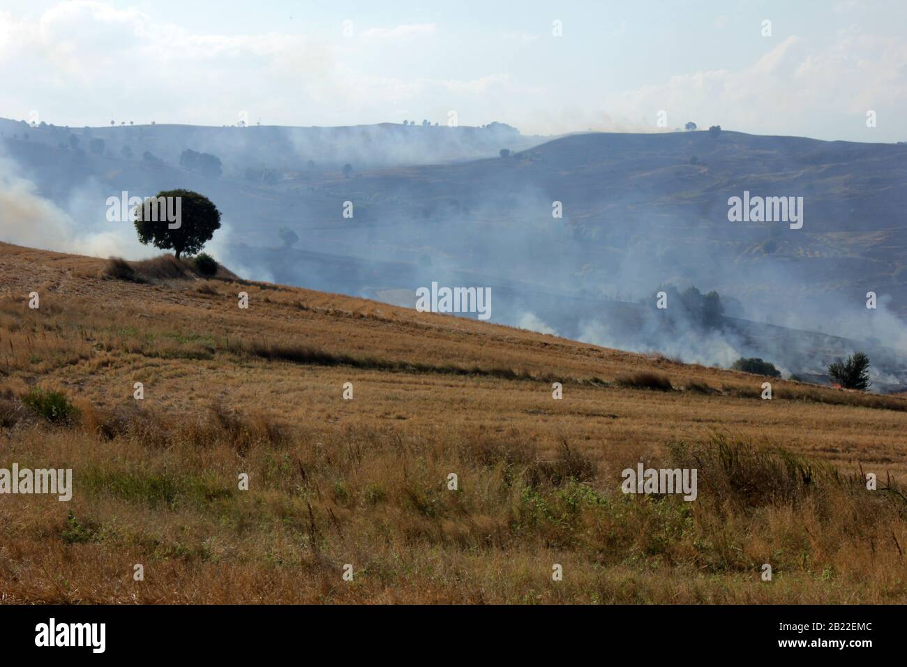 Burning wheat stubble hi-res stock photography and images - Alamy