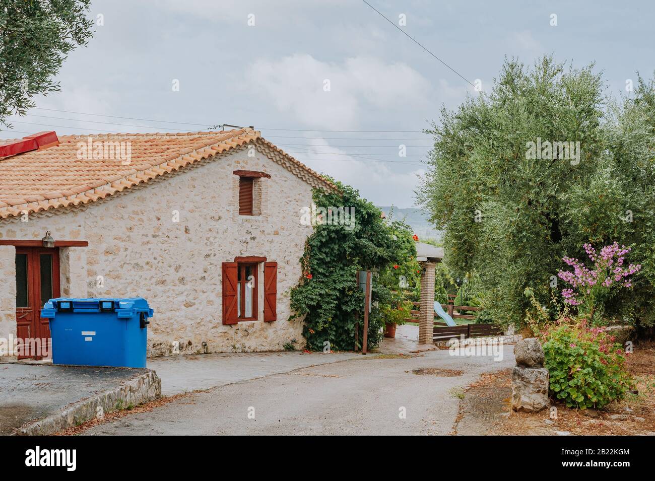 Ancient greek farming pot hi-res stock photography and images - Alamy